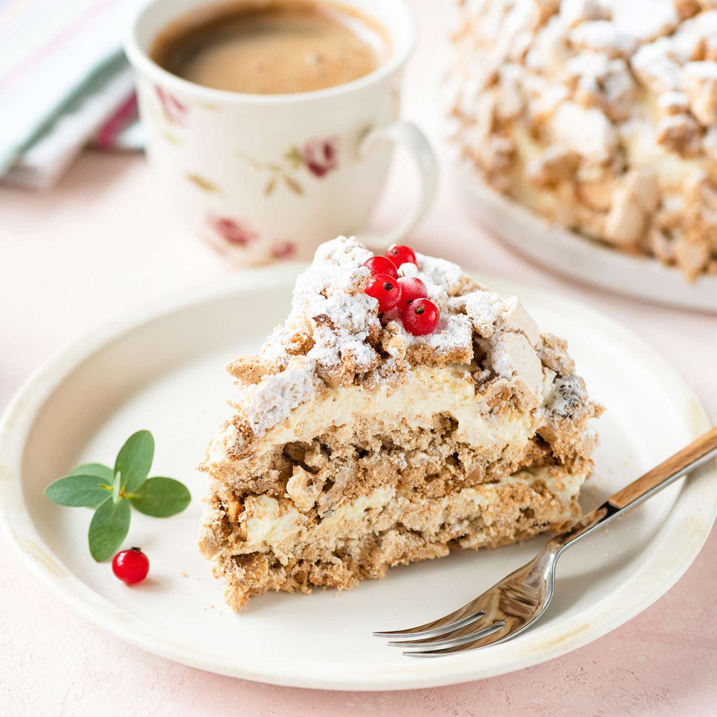 Dacquoise: o que é, qual é a história e como é feito - Docepedia