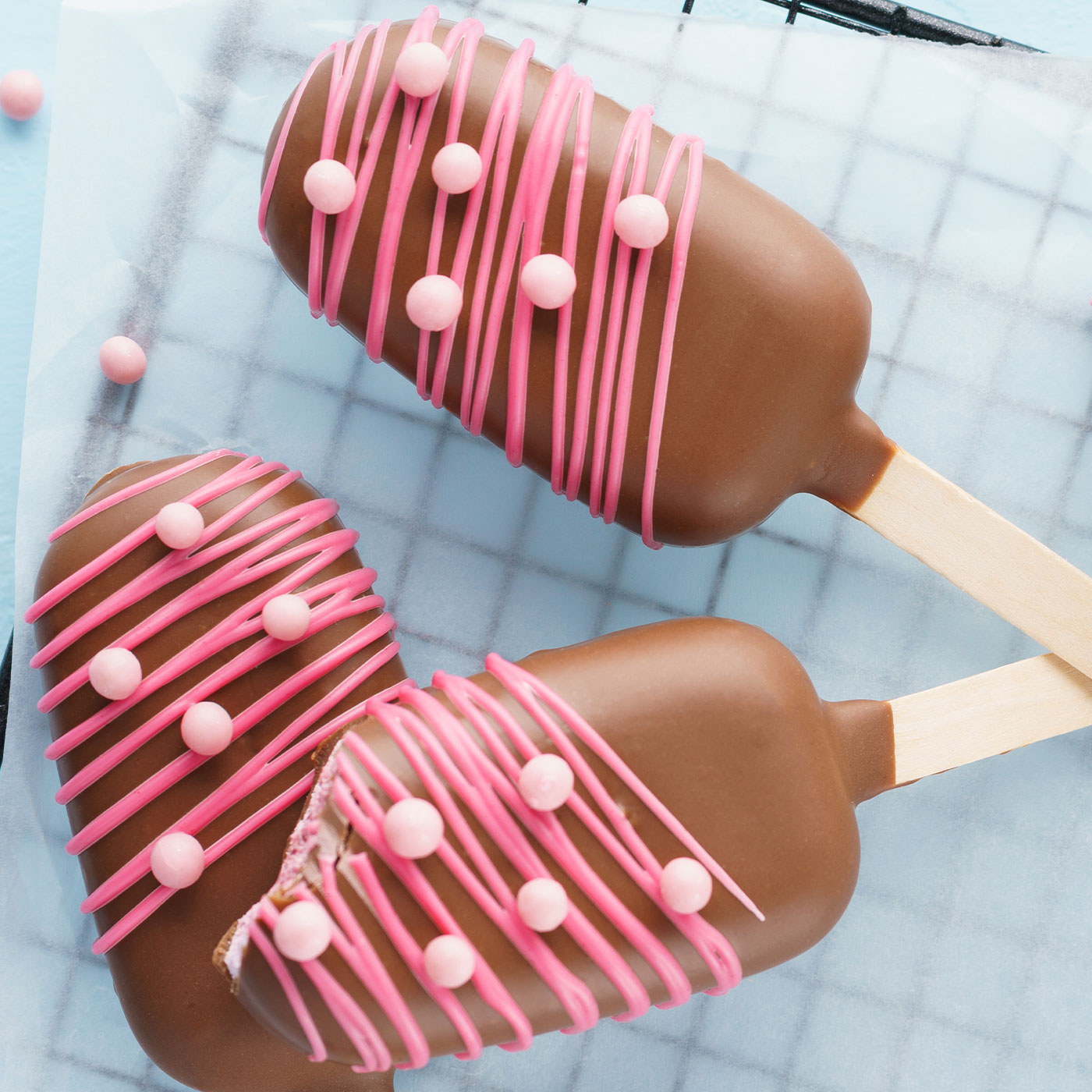 Cake popsicle: saiba qual a origem e quais os tipos - Docepedia